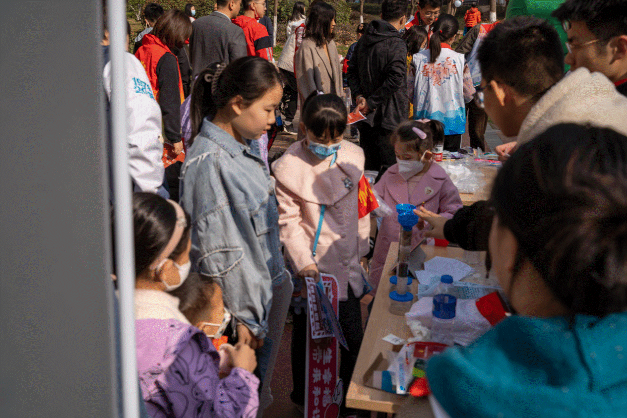 Documentary On The Voluntary Activities Of Learning The Spirit Of Lei